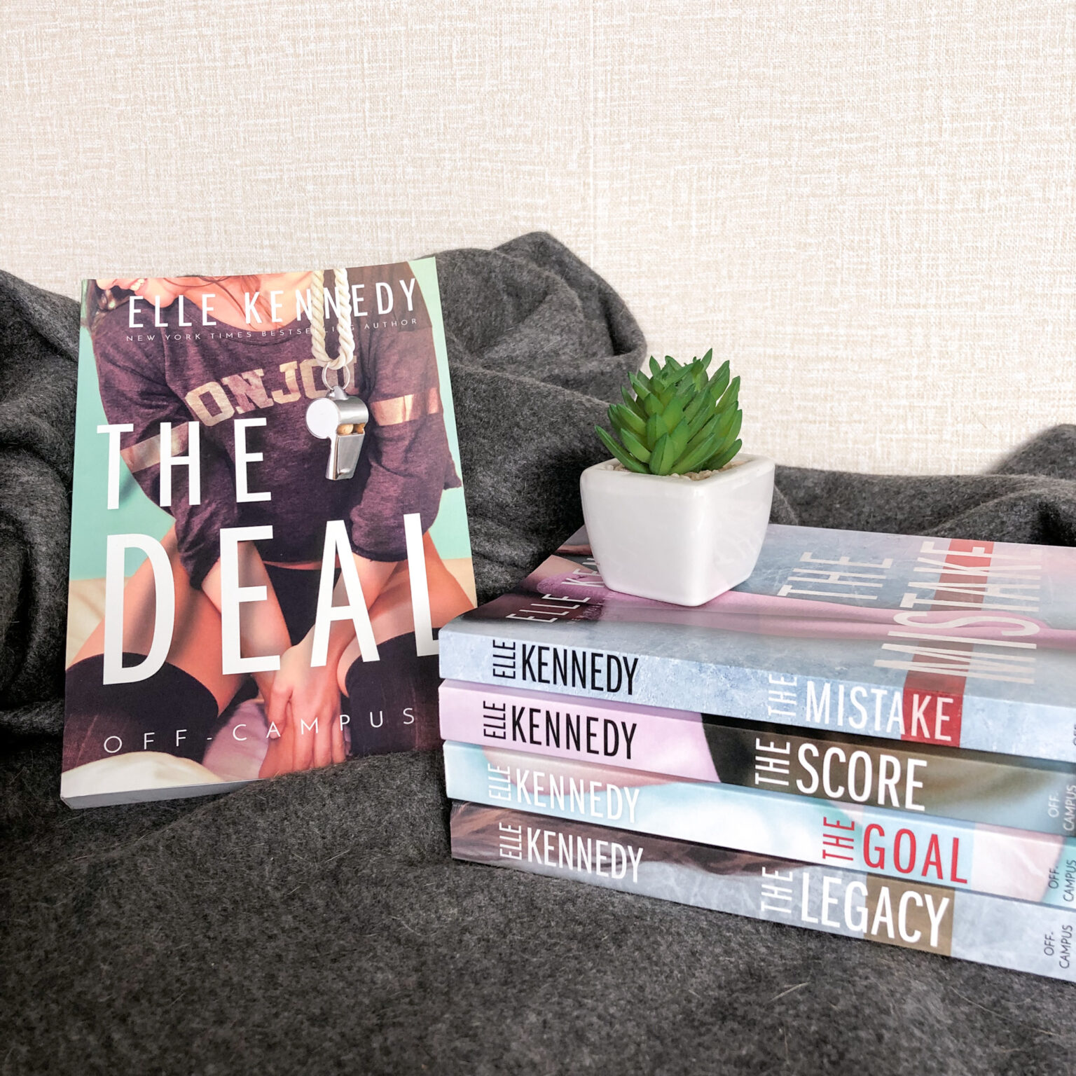 Series Review: Off-Campus by Elle Kennedy - Cozy Critiques